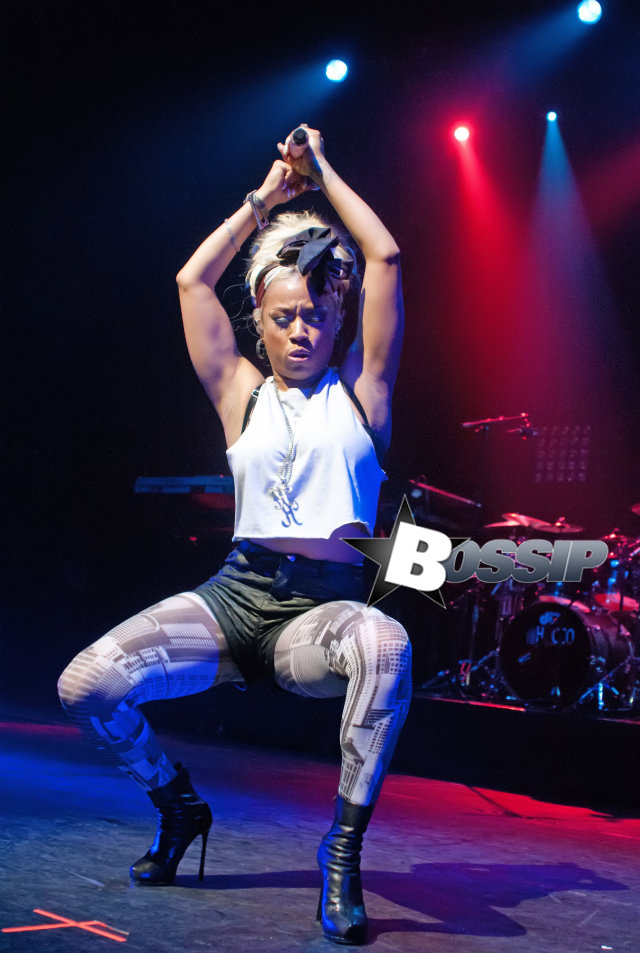 Keyshia Cole Performs In Leather Shorts And White Leggings | Page 4 ...
