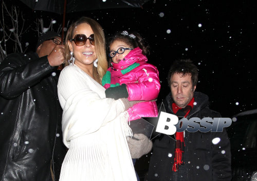 Mariah Out With Her Babies