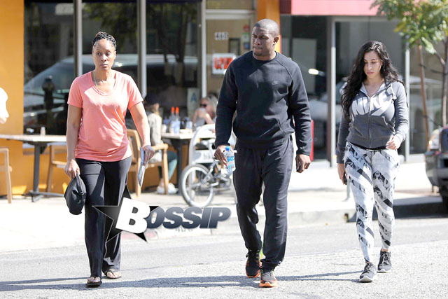 Reggie Bush Shops With Fianceé Lilit Avagyan And Mom Denise Griffin