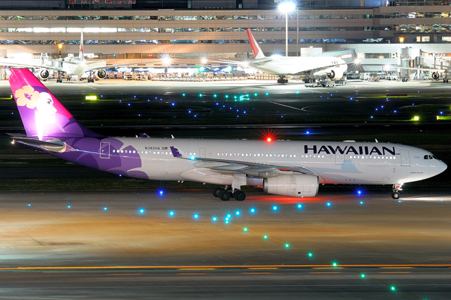 Teen Survives After Stowing Away In Wheel Well During Flight To Hawaii