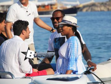 Lebron James Vacations With Pregnant Wife Savannah In Mykonos