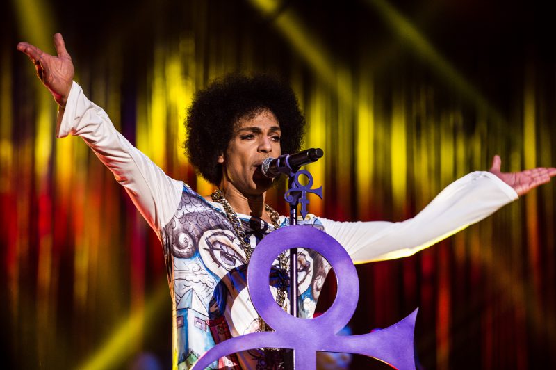 Top 10 Legendary Music Icons Who Left Us Too Soon
