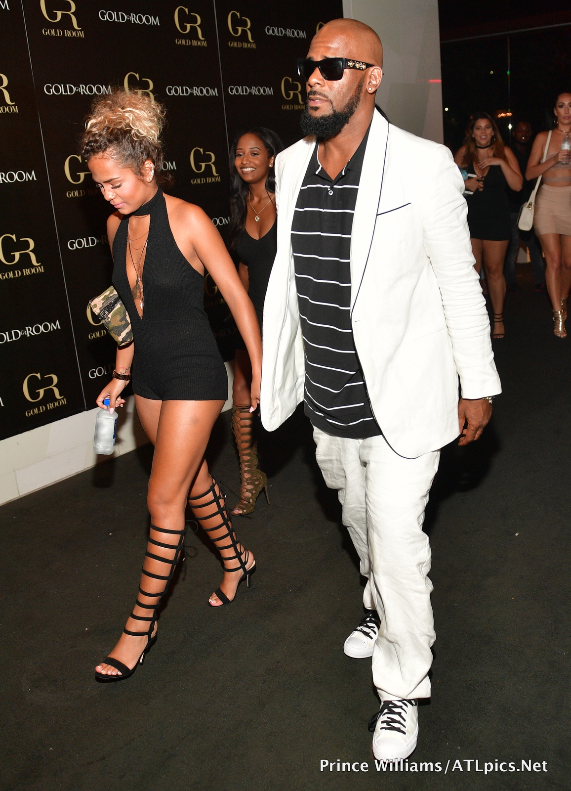R. Kelly Spotted With Halle Calhoun