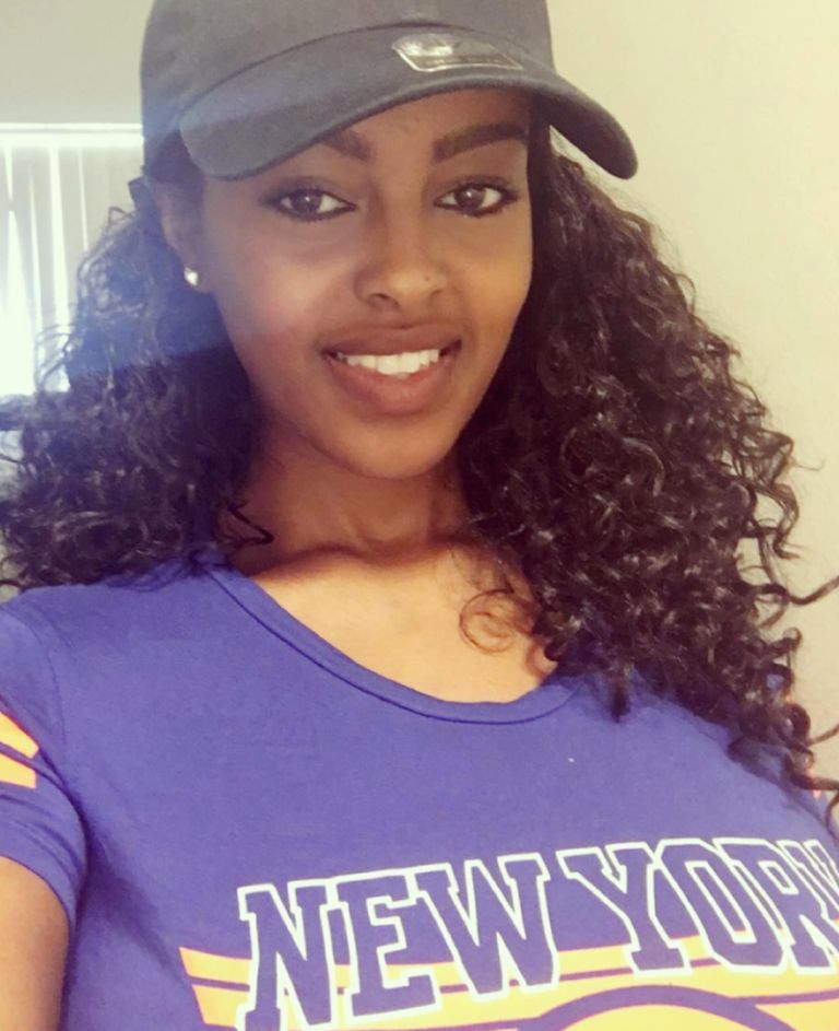 Instagram User @Msrtaye Resembles An Older And Curvier Malia Obama