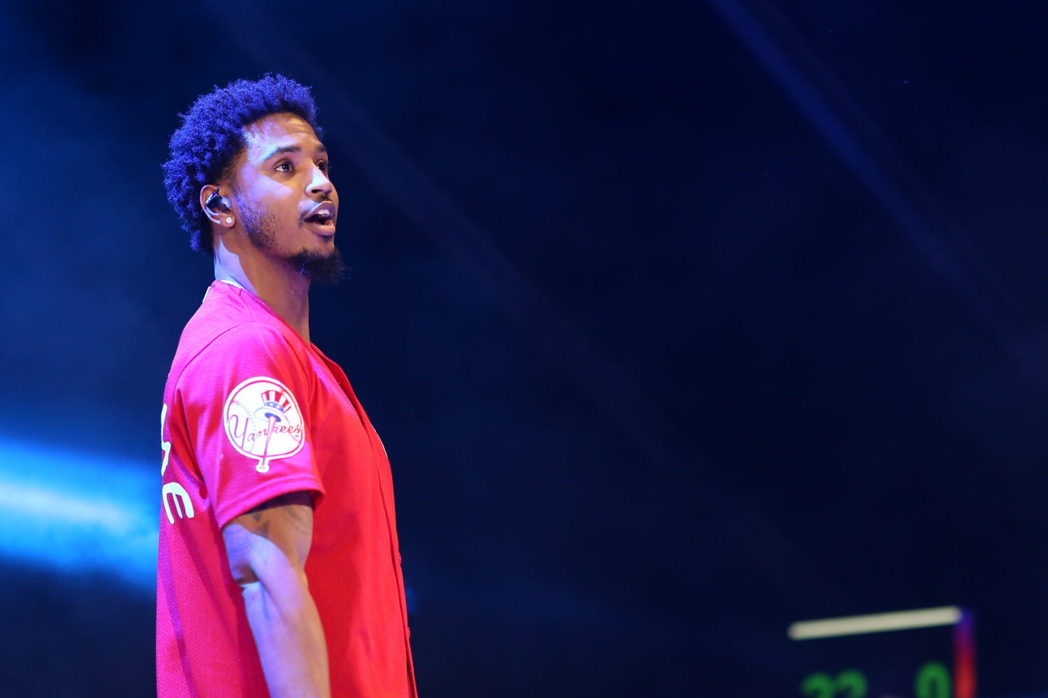 Trey Songz Poses In His Underwear | Bossip