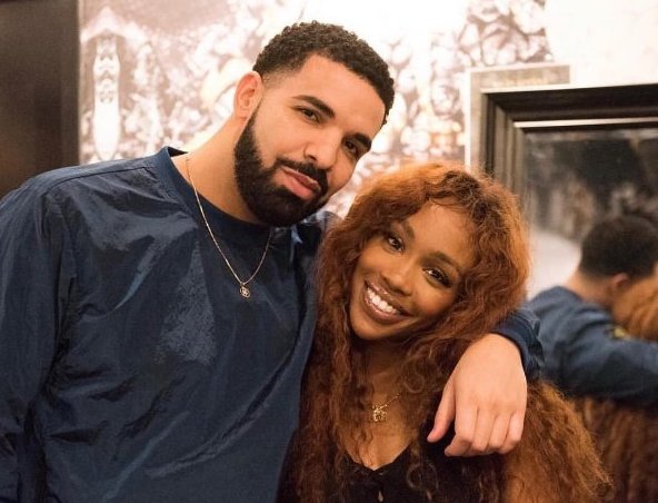 Here's What Happened When Drake & SZA Took A Pic Together