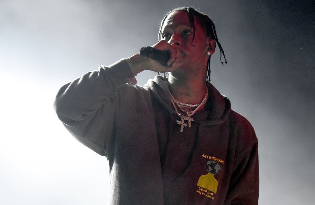Travis Scott Splits $100k Amongst Fans & Broke Twitter Reacts
