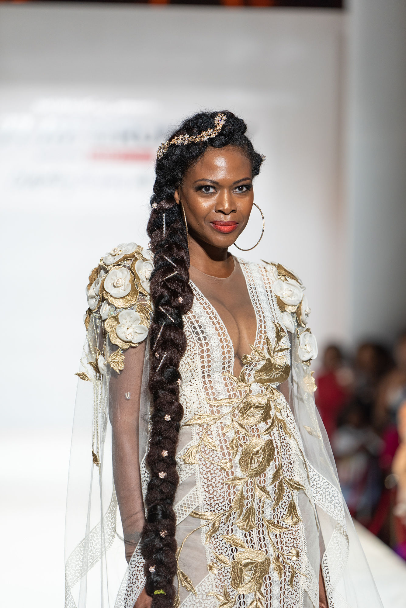 Amara La Negra Hosts Naturally Curly’s “Texture On The Runway” At New ...