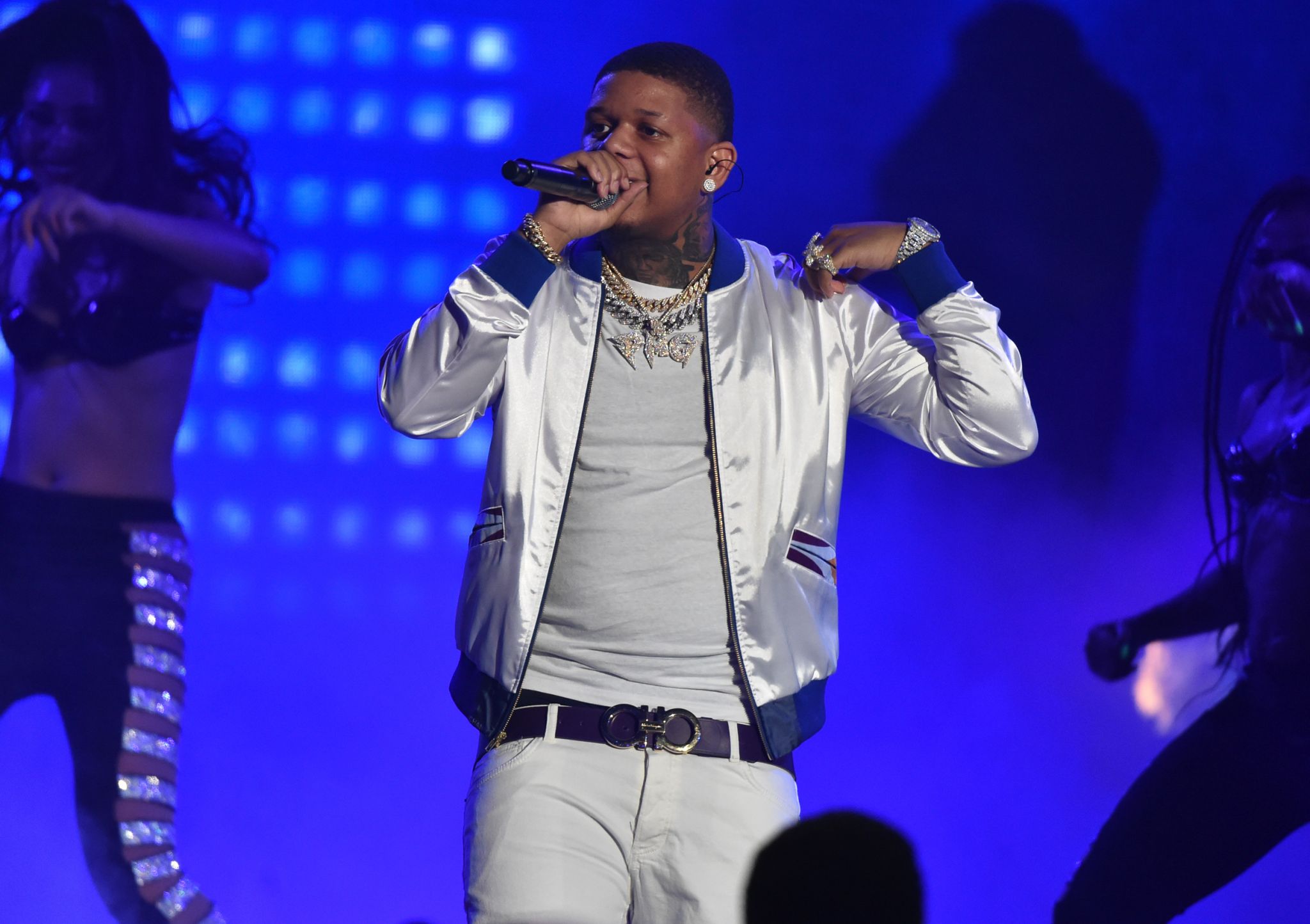 Yella Beezy shot 3 times in drive-by shooting on Dallas-area highway