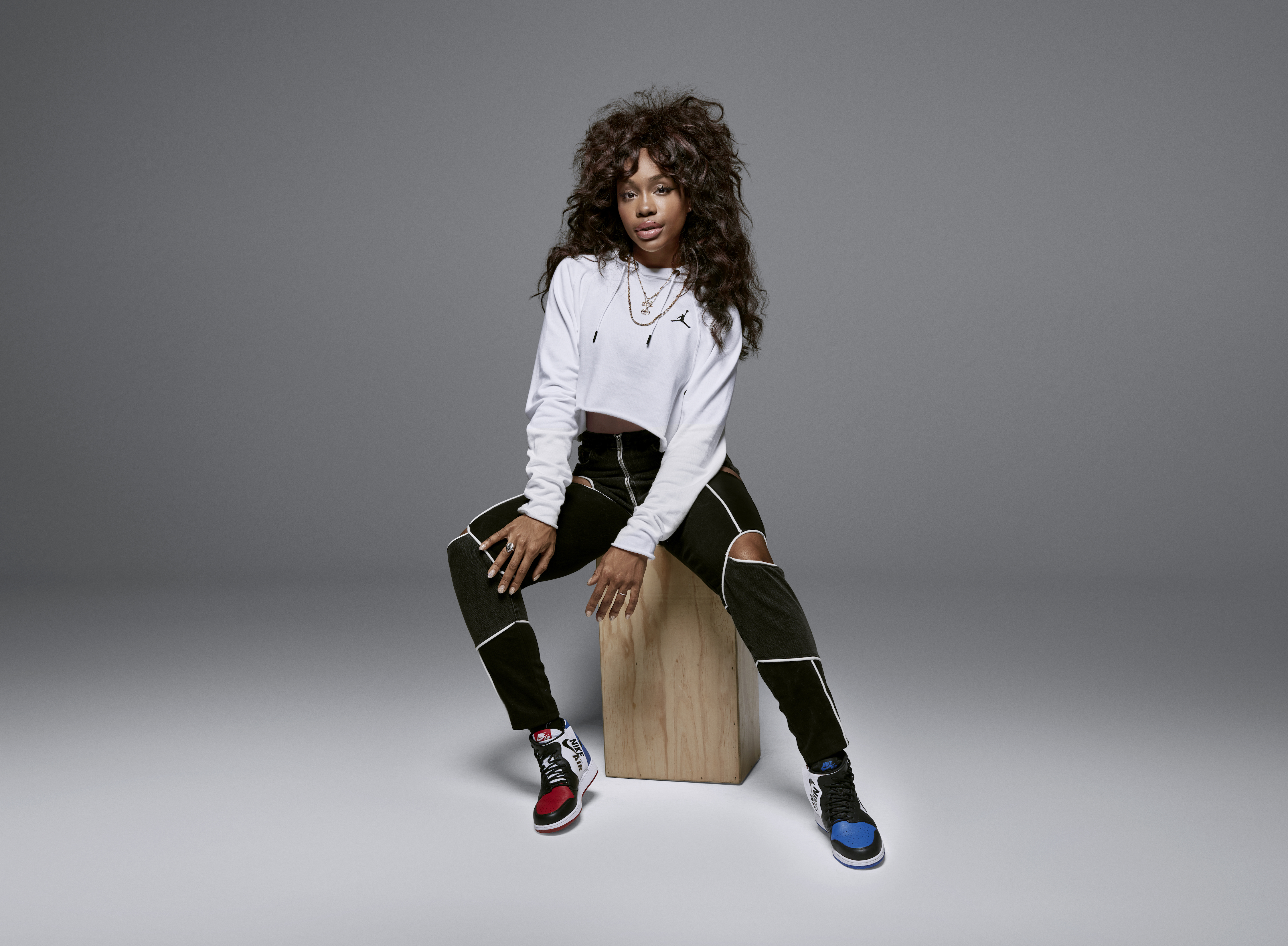 SZA Honored At Women In Music Event With The Rule Breaker Award
