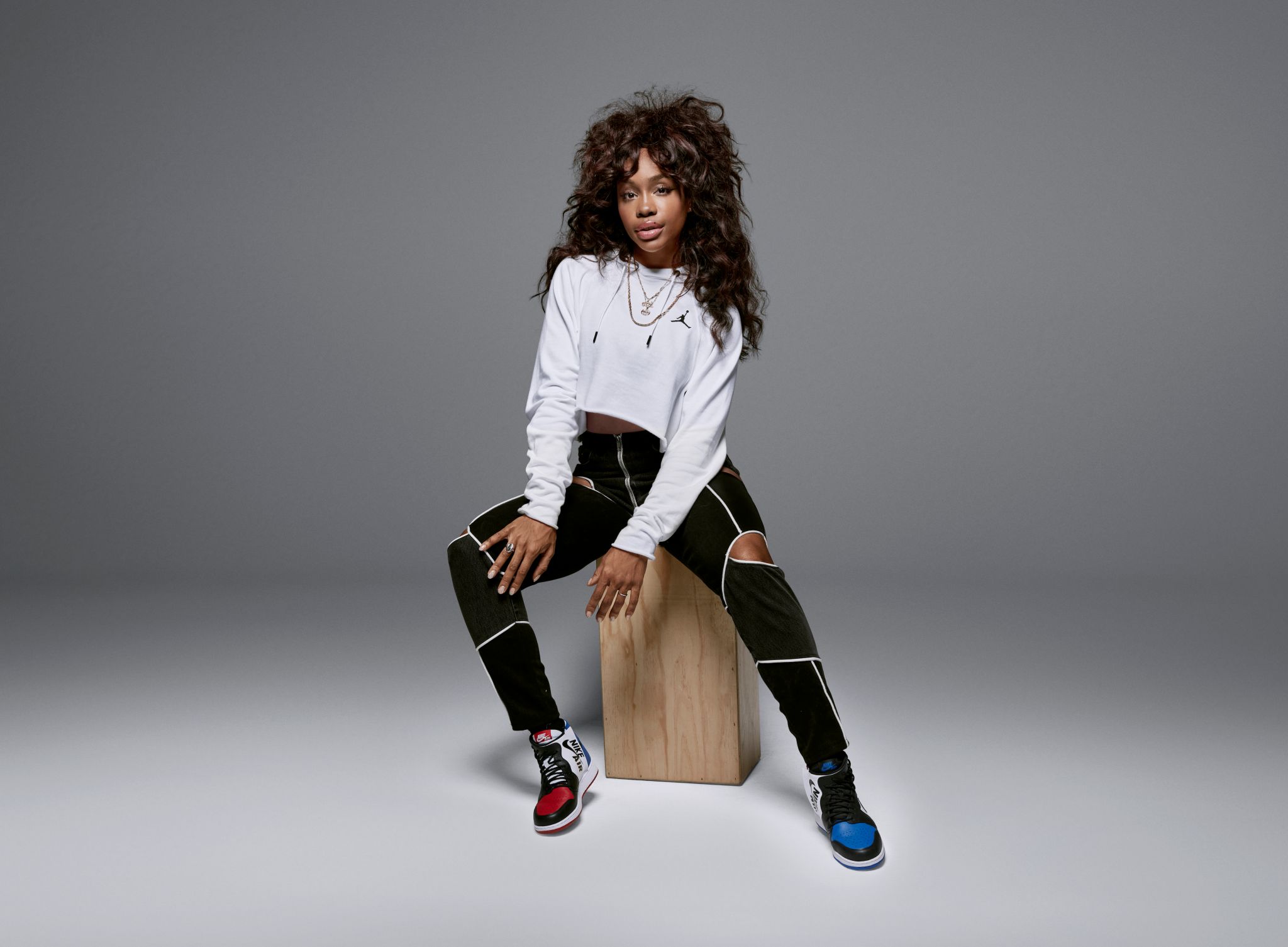 SZA Honored At Women In Music Event With The Rule Breaker Award