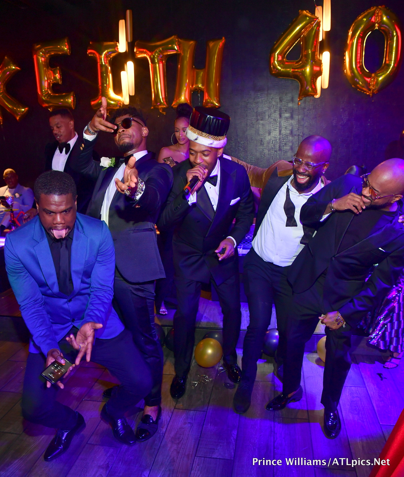 Yeeeeah!!! Orrr Nah??? Usher Debuts New 'Do At 40th Birthday Prom ...