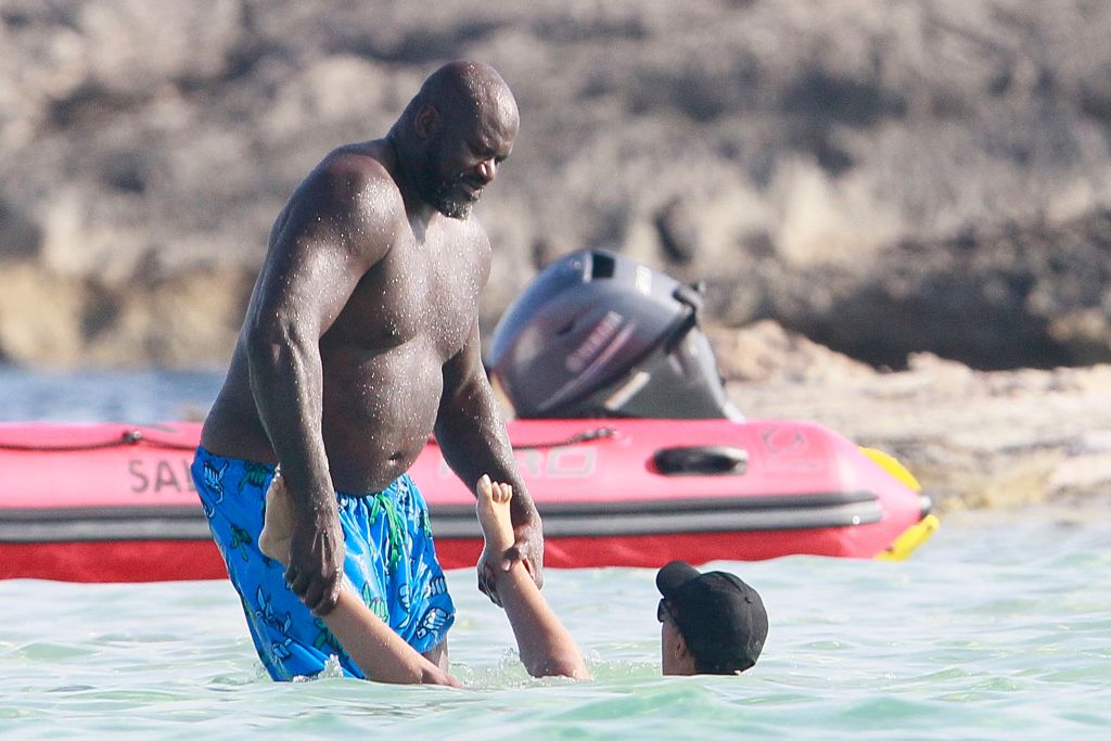Shaq The Mack: Shaquille O’Neal Spotted Swimming With A Sweet Thang In ...