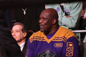 Shaquille O'Neal debuts new hairline on TNT after losing bet to Dwyane Wade