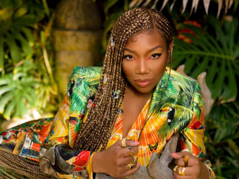 Brandy Releases "B7" And Emotional Visual For "Borderline" [Video]