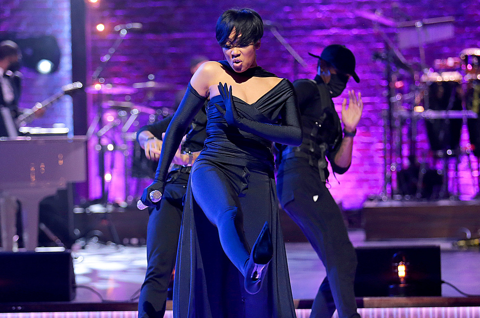 Funniest (And Pettiest) Tweets From The 2020 Soul Train Awards