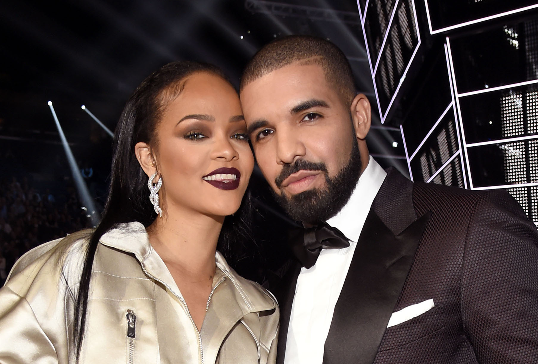 Rihanna's Pregnancy Reveal Sparks Hilarious Drake Memes