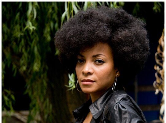 Stephanie McKay Shines On Soul-Nourishing Single 'Phenomenon'