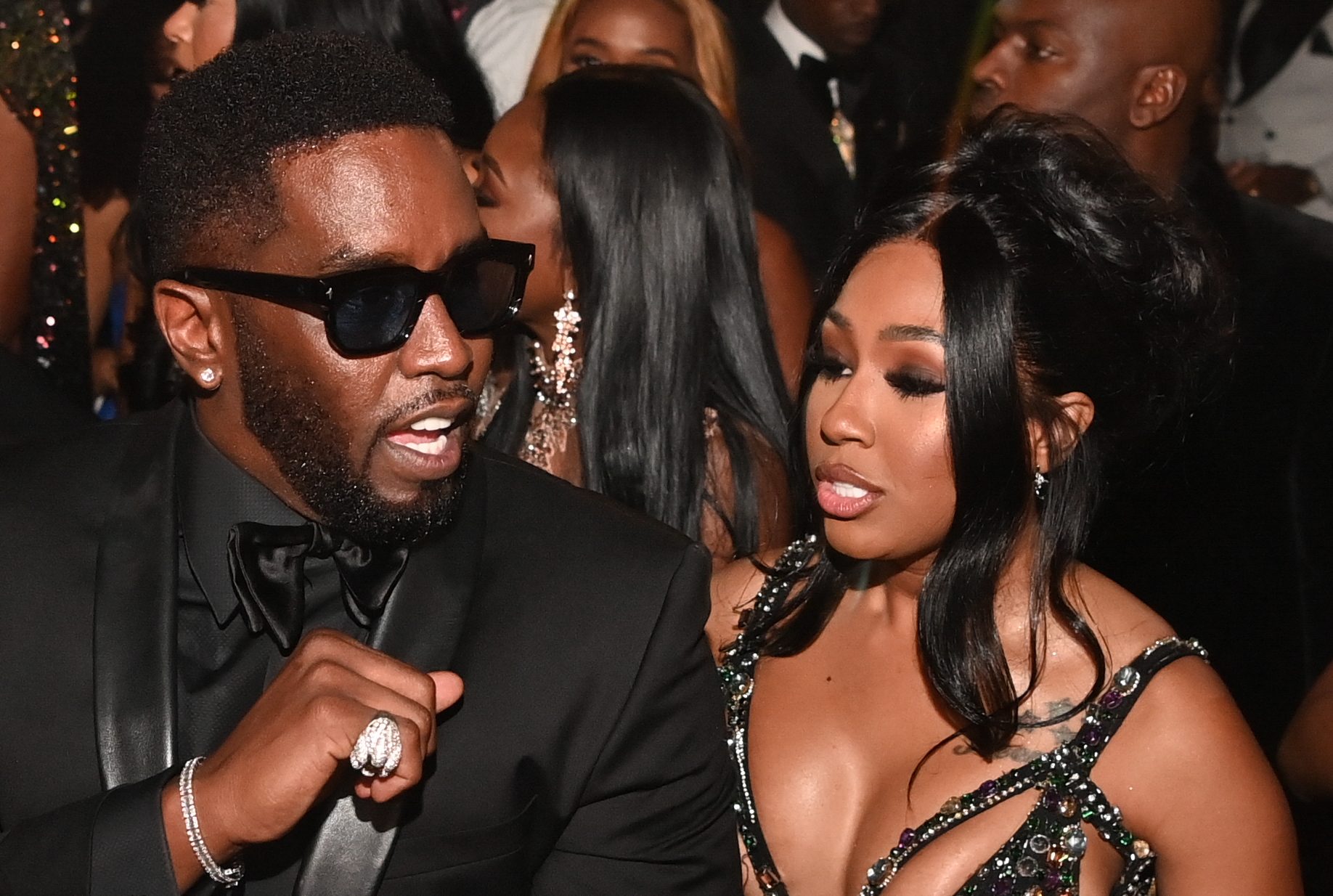 Caresha, PLEASE: Yung Miami Gets Clowned For Holding 'Go Papi!' Sig...