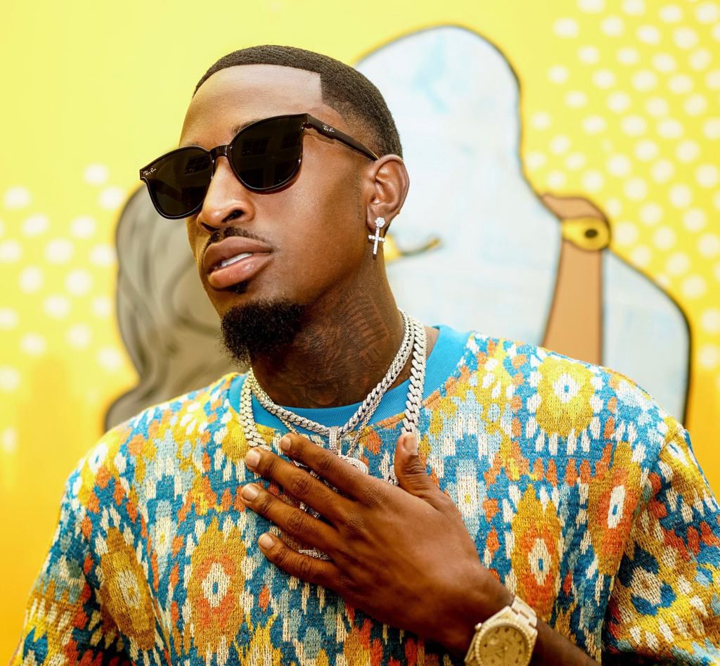 T-Royal Applies Pressure On Provocative Panty-Dropper 'Mine'