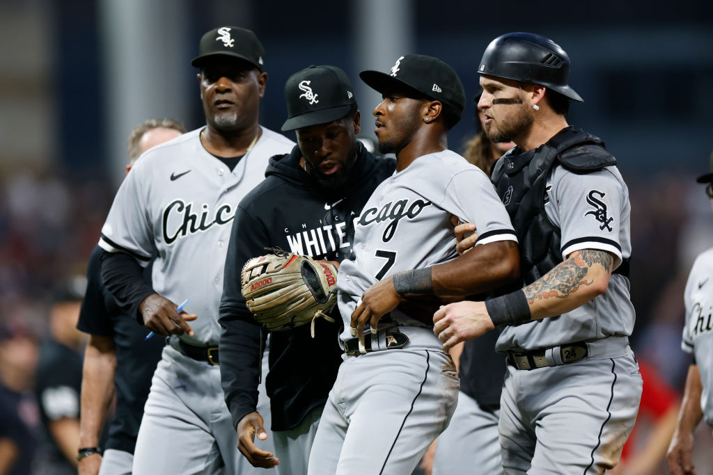 Twitter Drags Tim Anderson After Jose Ramirez Knocks Him Out