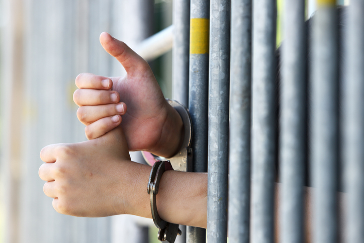 White Mother Of 2 Shot By Racist Neighbor For Dating A Black Man