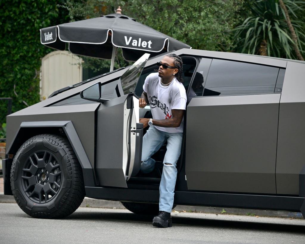 Page 3 of 5 - Gunna Wears Streatwear From His "P" boohooMAN Collab