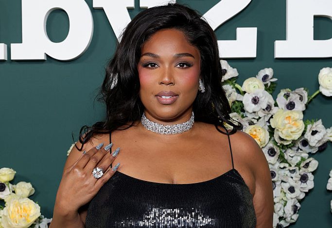 Lizzo Says Was 'Extremely Suicidal' Before Weight Loss Journey